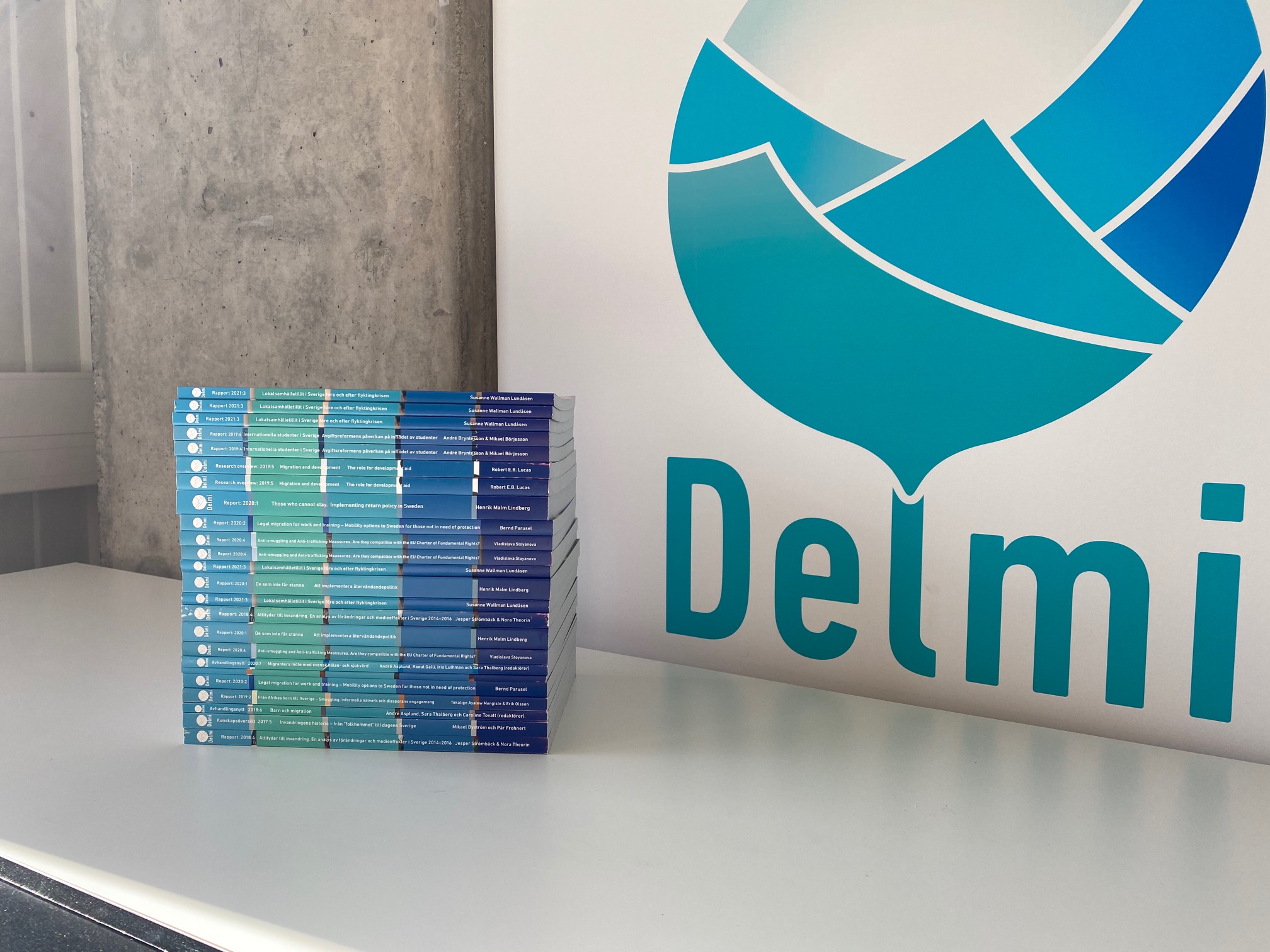 Delmis dubbla oberoende - Delmi